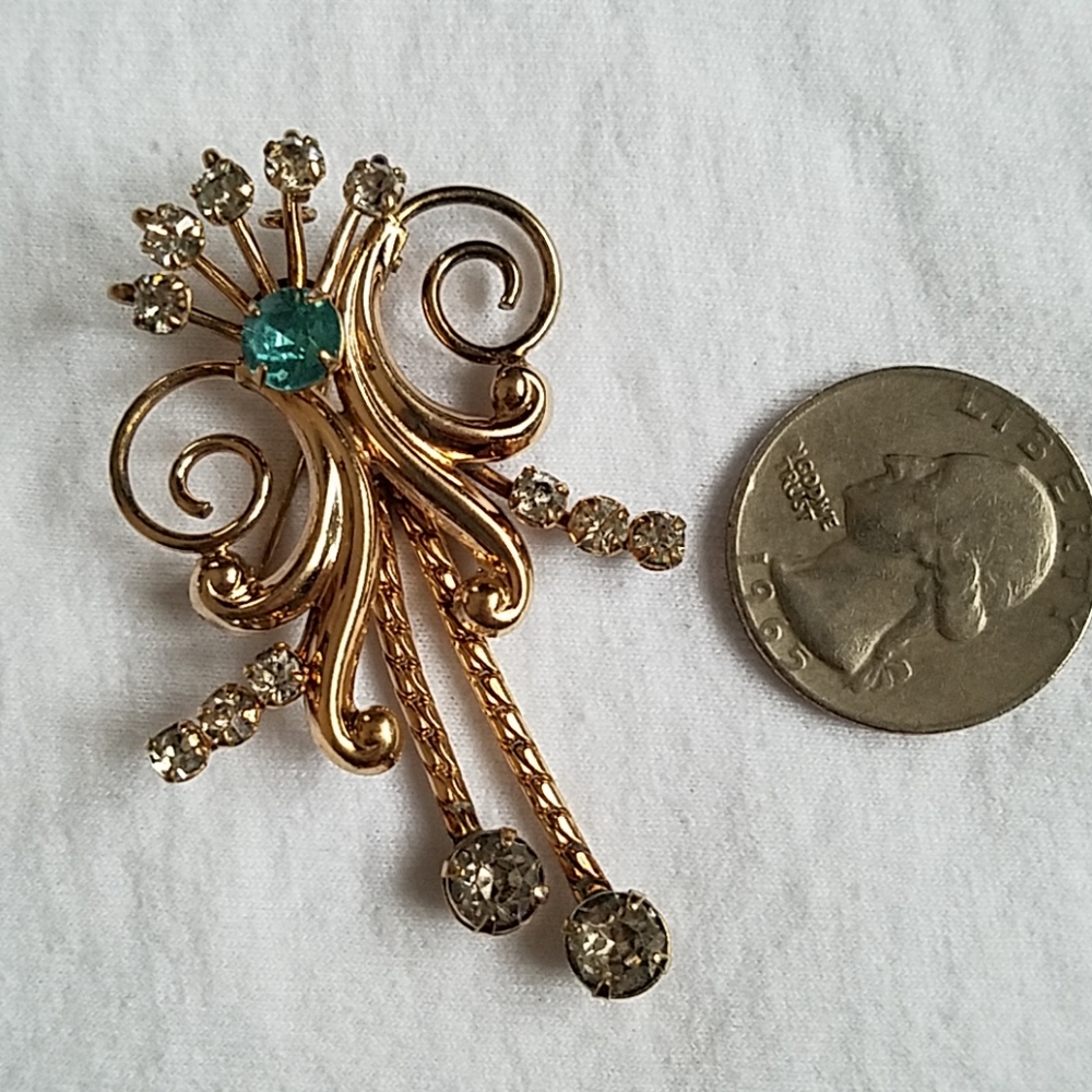 Vintage De Curtis Brooch - Gem